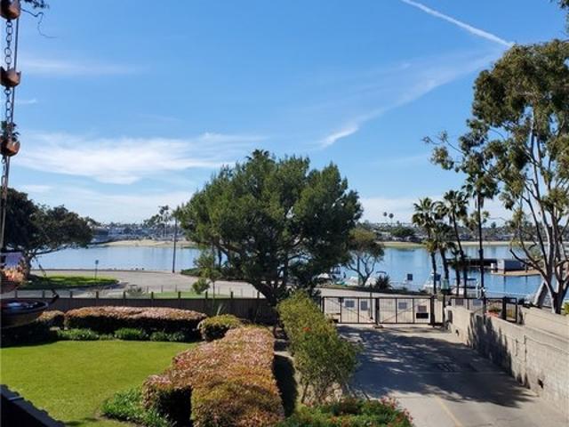 5201 Marina Pacifica Dr S, Long Beach, CA 90803