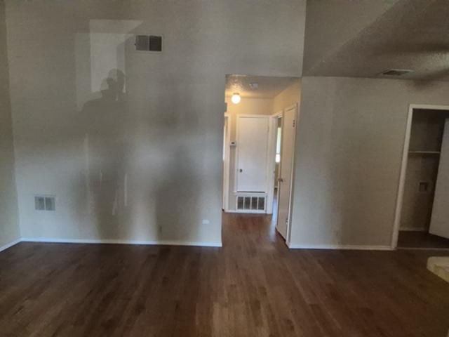 5201 Meadow Field, Unit 4