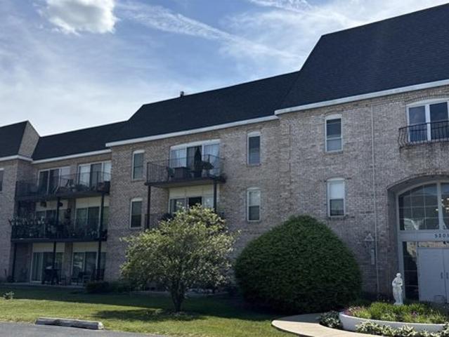 5201 Carriageway Dr Apt 304, Rolling Meadows, IL 60008