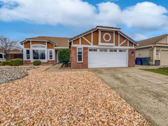5201 Heather Pine Ct, Antelope, CA 95843