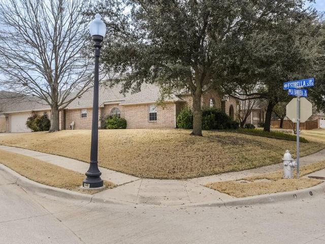 5201 La Bandera Trail, Benbrook, TX 76126 | Compass