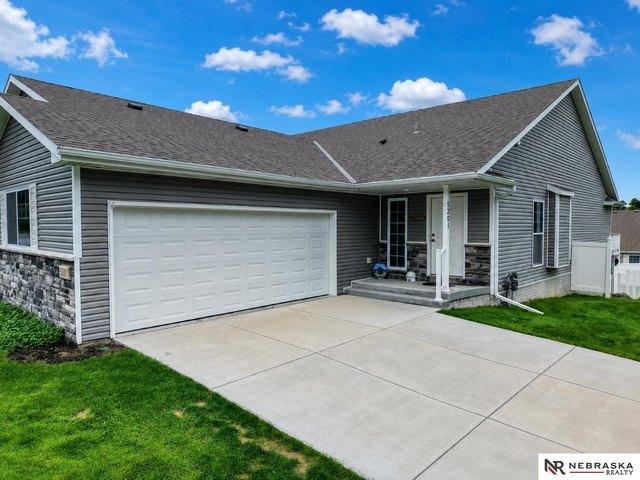 5201 Locust St, Lincoln, NE 68516