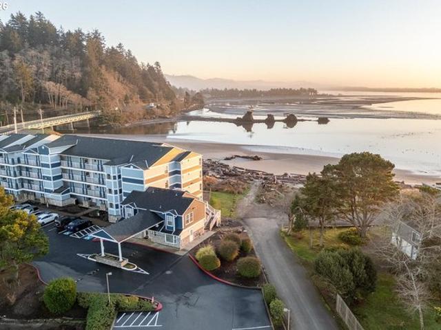 5201 SW Highway 101 Unit 204, Lincoln City, OR 97367