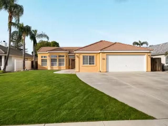 5201 Swaps Ct, Bakersfield, CA 93312