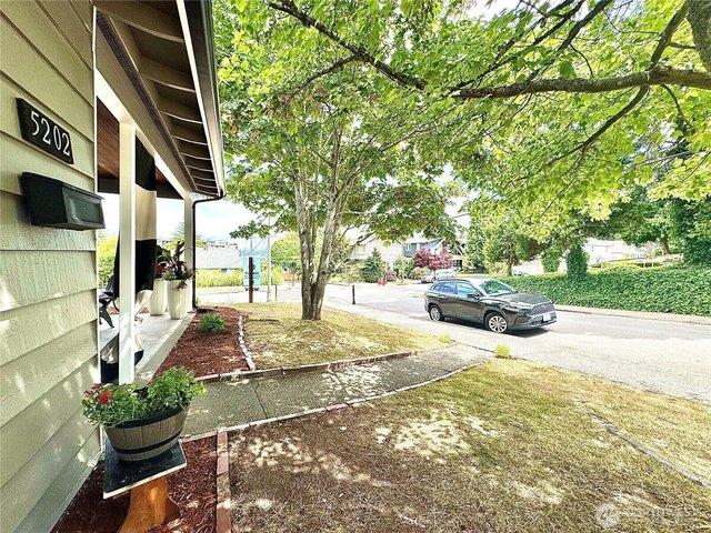 5202 N Highland St, Ruston, WA 98407