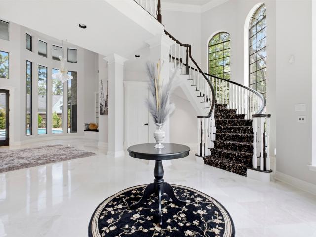 5202 Norborne Lane