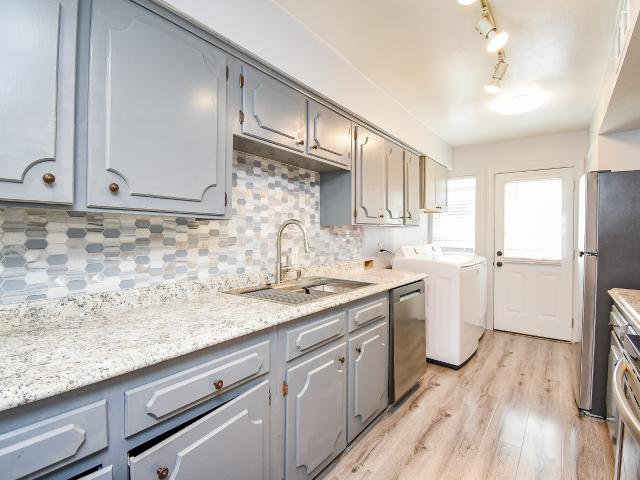 5202 Arboles Dr, Unit 3, Houston, TX 77035 | MLS #84528