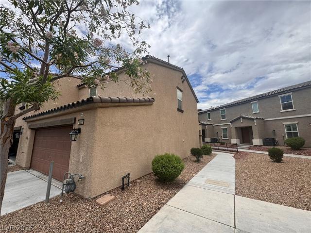 5202 Dubris Drive