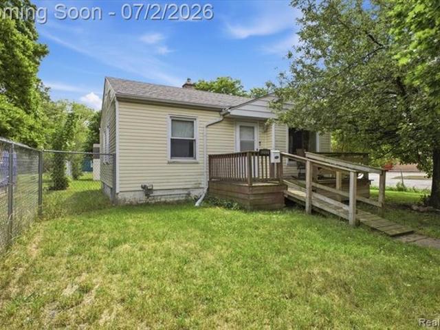5202 Dupont St, Flint, MI 48505