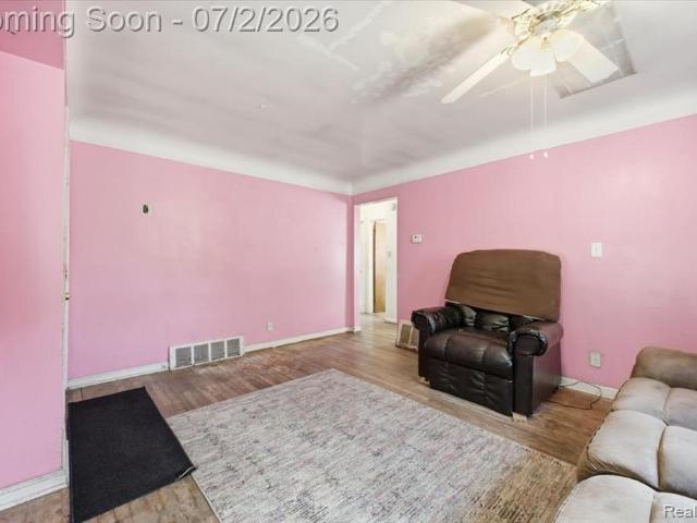 5202 Dupont Street