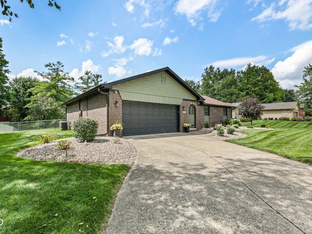 5202 Flintstone Drive