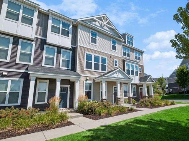 5202 Hampton St NE, Prior Lake, MN 55372