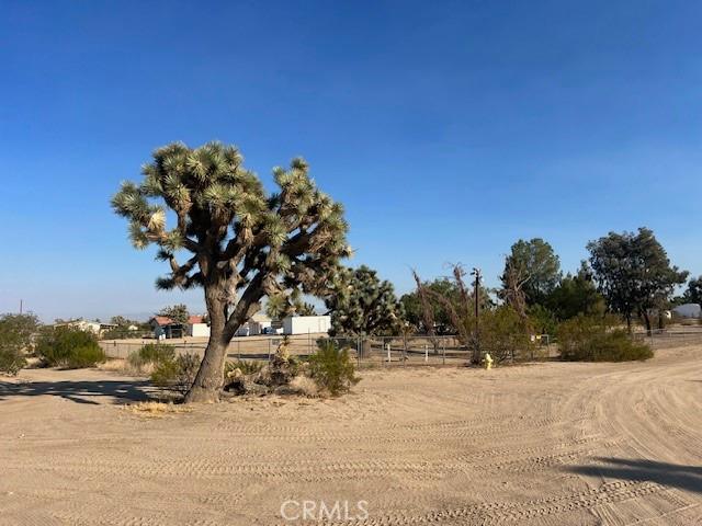 5202 La Mesa Rd, Phelan, CA 92371 | MLS #CV25124 | Compass