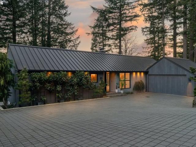 5202 SW Burton Dr, Portland, OR 97221