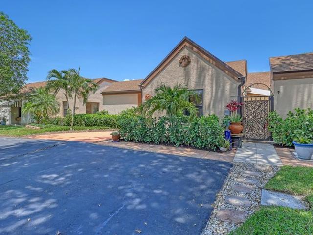 5203 Peppercorn St, Palm Beach Gardens, FL 33418