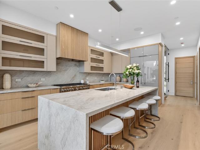 520 11th St, Huntington Beach, CA 92648 | MLS #OC26048