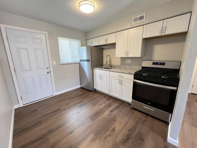 520 524 Rockdale Avenue 2 Bedroom Apartment for Rent at 520 Rockdale Ave, Cincinnati, OH 45229 Avondale