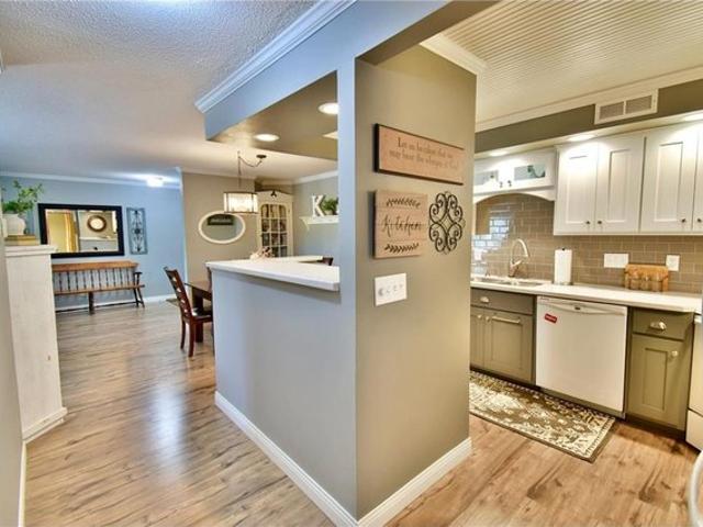 520 5th St SW Unit 316, Willmar, MN 56201