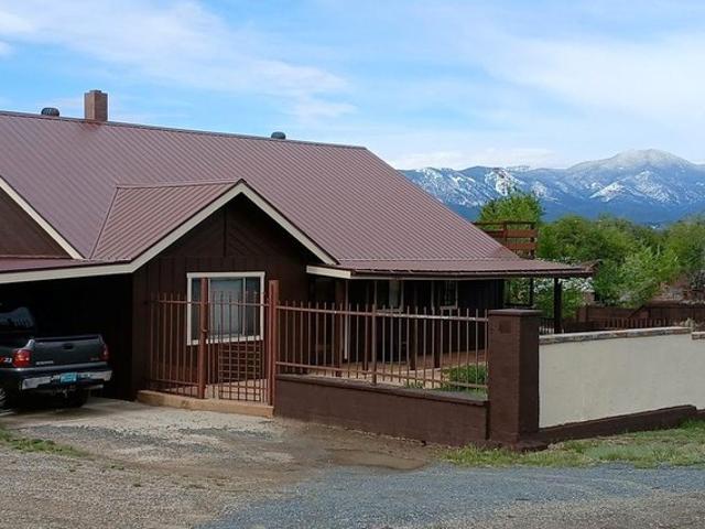 520 6th E, Cimarron, NM 87714