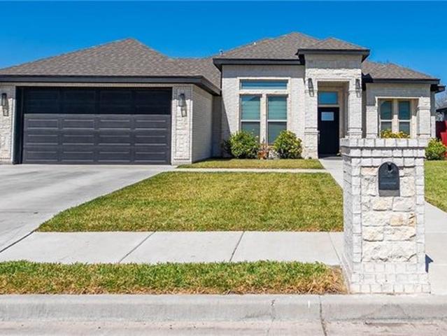 520 Country Club Dr, Alamo, TX 78516