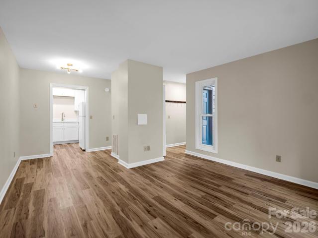 520 Courtwood Lane # 4