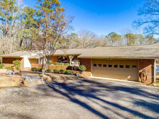 520 Cherokee Trail