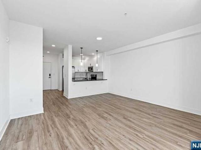 520 Cliff St, Unit 501, Fairview, NJ 07022 | MLS #26013 | Compass