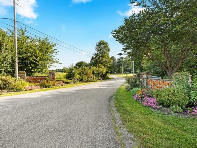 520 Cliff Park Rd, Monterey, TN 38574