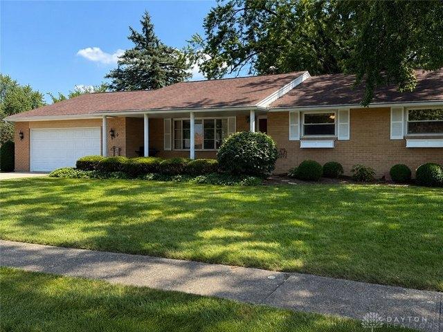 520 Berkshire Cir, Englewood, OH 45322