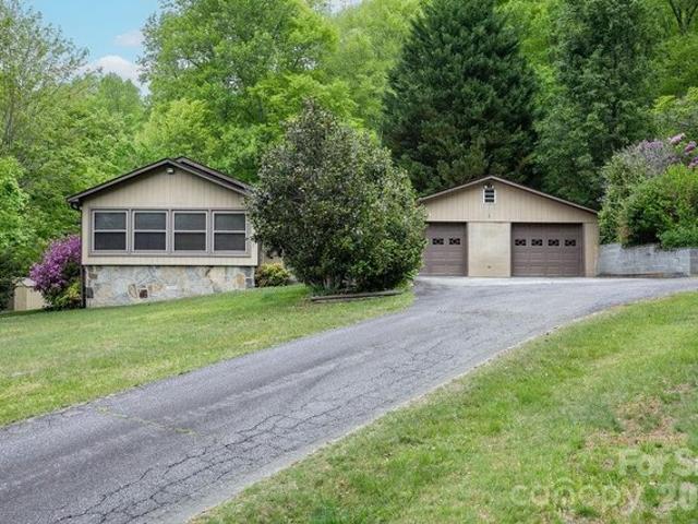 520 Blythe Rd, Pisgah Forest, NC 28768