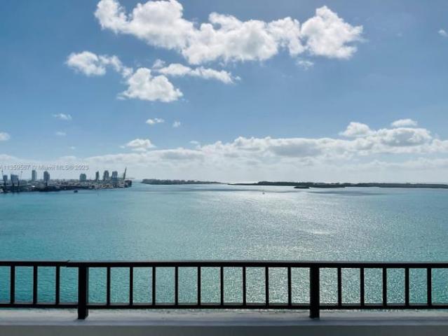 520 Brickell Key Dr #2003, Miami, FL 33131