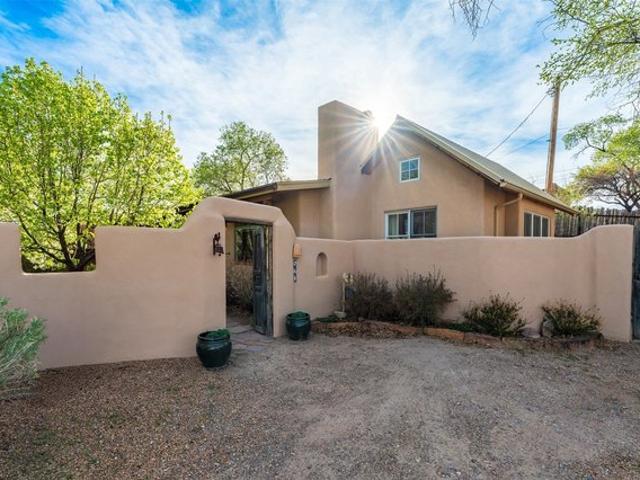 520 Gonzales Rd, Santa Fe, NM 87501