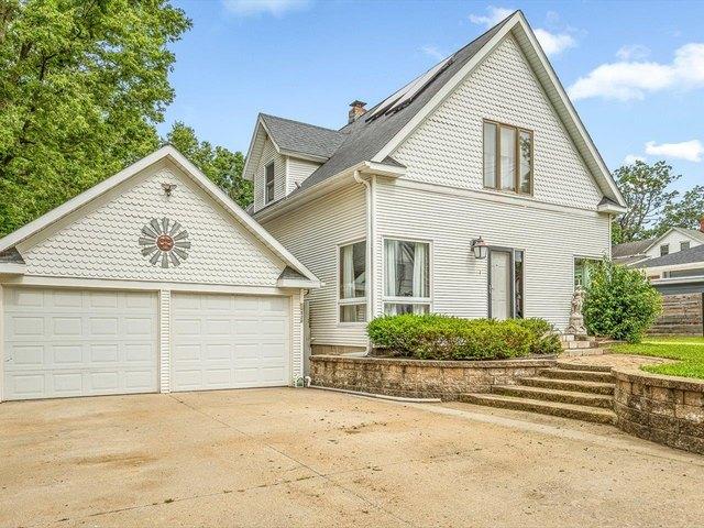 520 Division St, Pecatonica, IL 61063