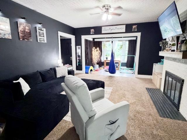 520 E 6th Street