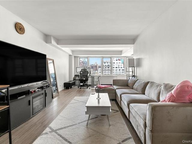 520 E 81st St Apt 11E, New York, NY 10028