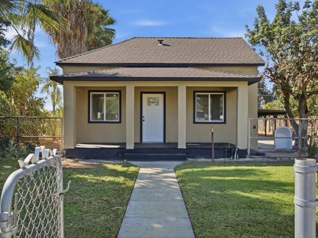 520 E Yale Ave, Dinuba, CA 93618