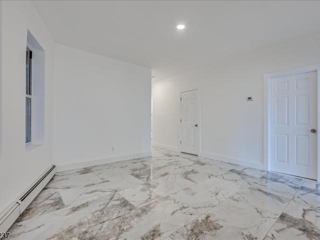 520 E Jersey St, Unit 2, Elizabeth Port, NJ 07206 | MLS #4023