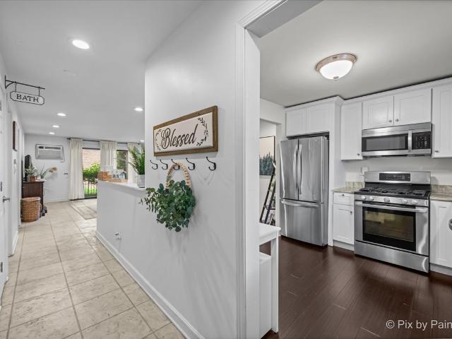 520 E Main Street # 1C