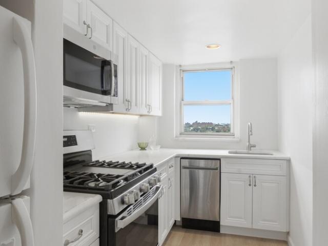 520 East 76th Street, New York, NY