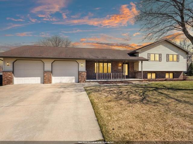 520 Keune St, Seymour, WI 54165