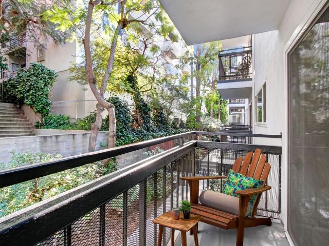520 Kelton 1 Bedroom Apartment for Rent at 520 Kelton Ave, Los Angeles, CA 90024 Westwood