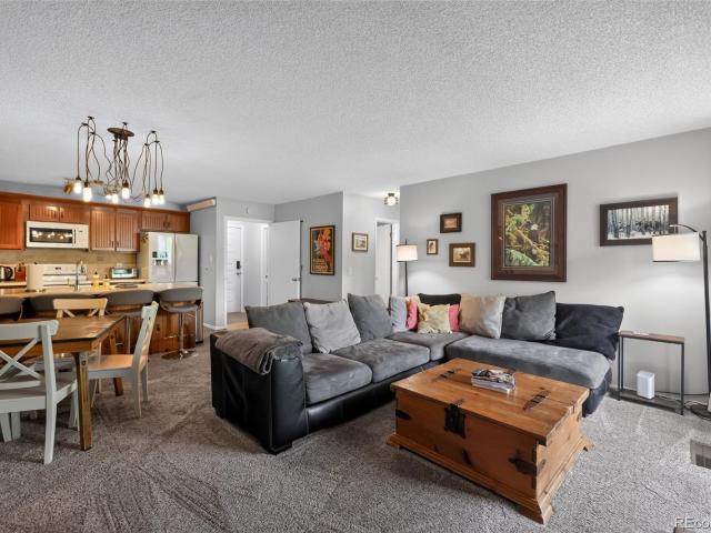 520 Kings Crossing Road # 304