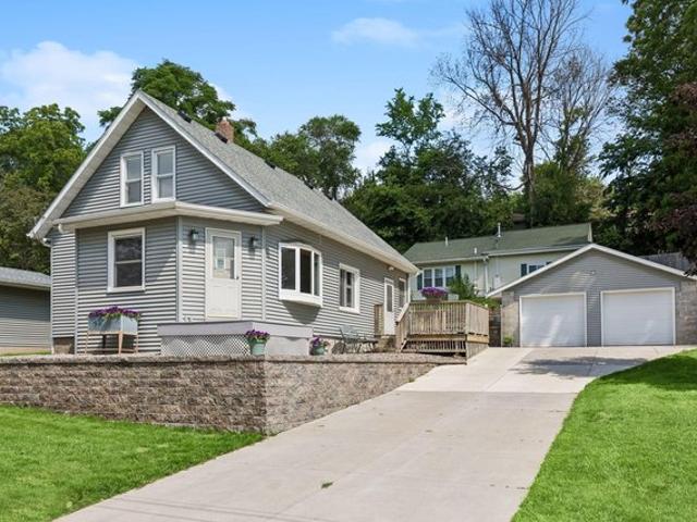 520 Hawthorn St, Red Wing, MN 55066