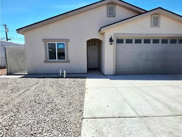 520 Harbor Dr, Bullhead City, AZ 86442