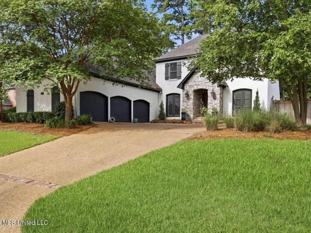 520 Heatherstone Ct, Ridgeland, MS 39157