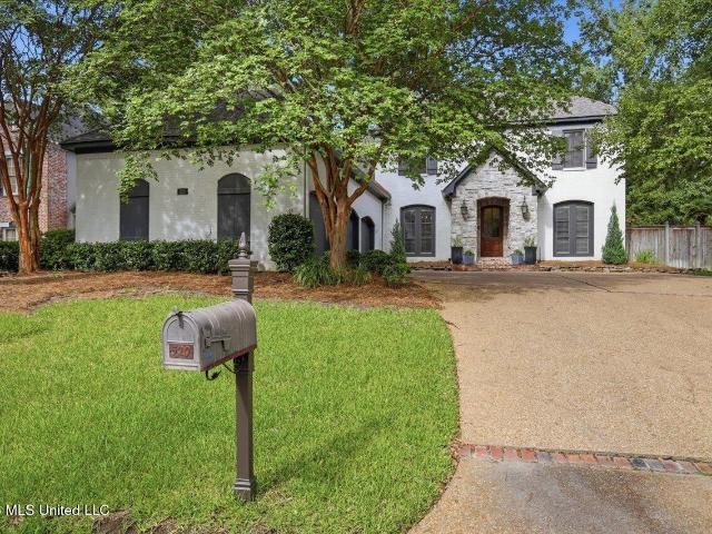 520 Heatherstone Court