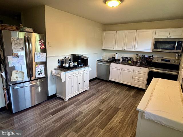 520 Olive St, Warminster, PA 18974 | MLS #PABU2120 | Compass
