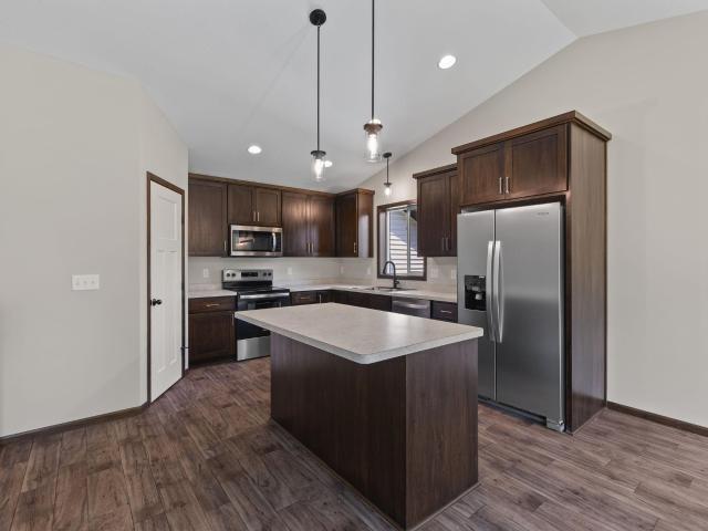 520 Lois Ln, Lino Lakes, MN 55014 | MLS #7096