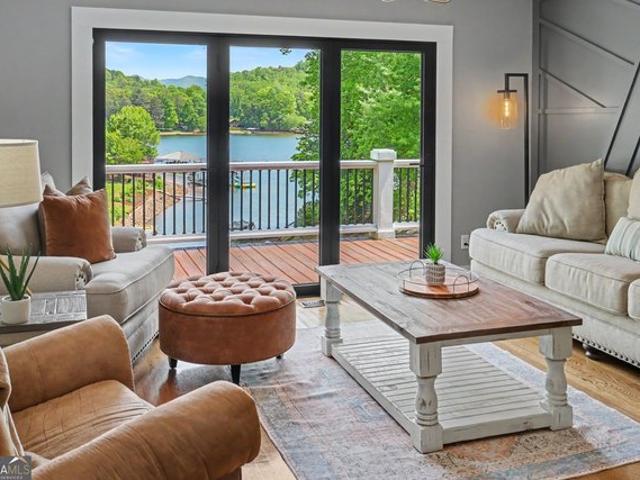 520 Long View Dr, Hiawassee, GA 30546