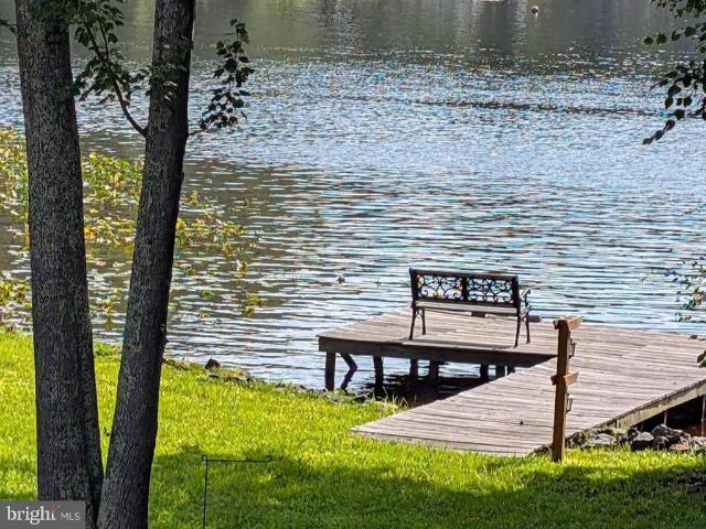520 Lake Caroline Drive